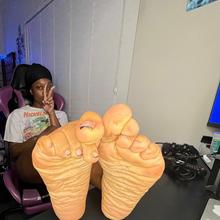 Littleebonyfeet Nude OnlyFans Leaks 2024 - Fapopedia